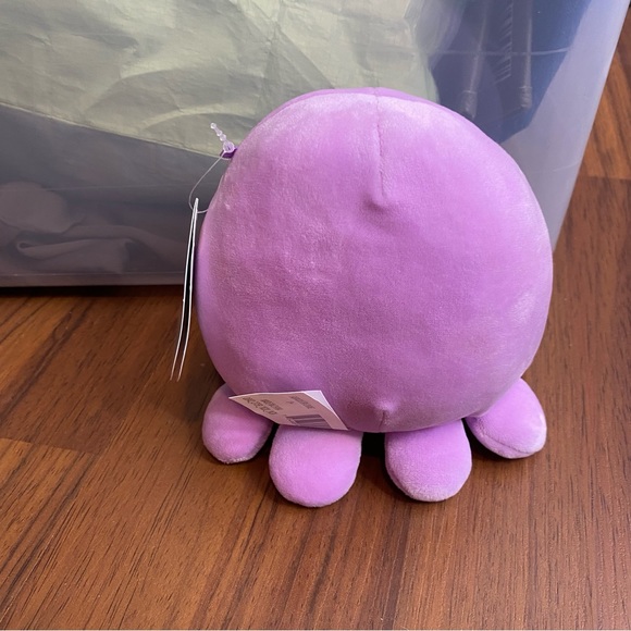 Squishmallows | Toys | Squishmallows Violet The Octopus Winking Heart ...